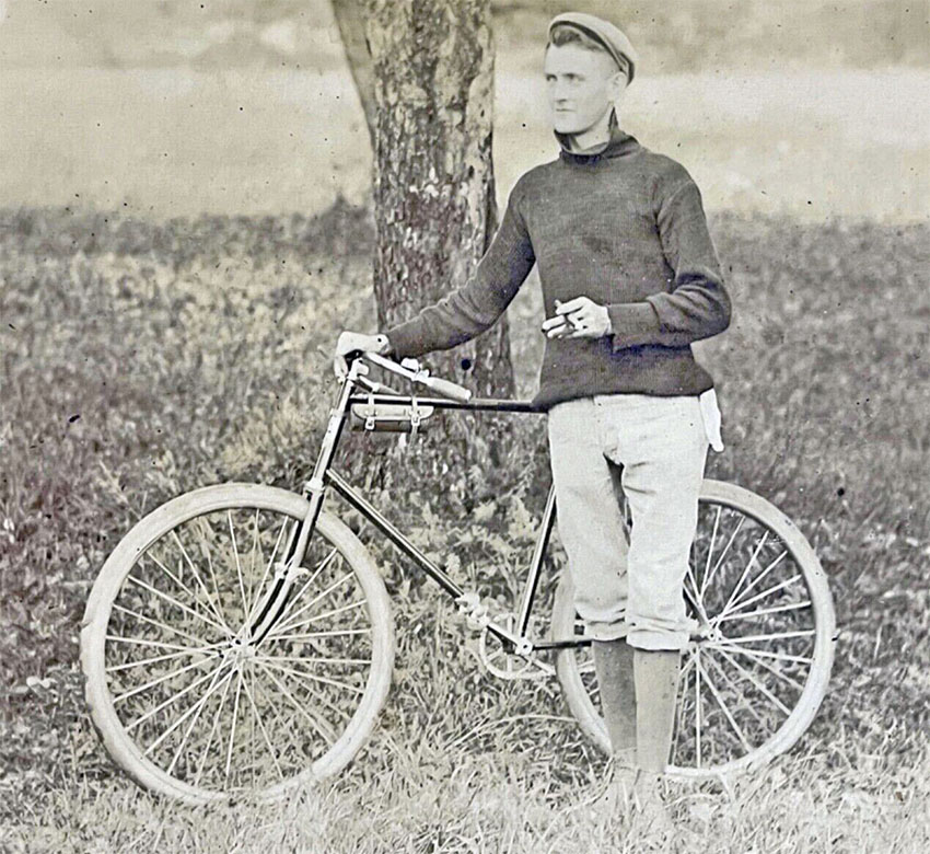LOT 05 1890s ‘THE CYCLIST’ HANDLEBAR-MOUNTED MATCH SAFE / ASHTRAY ...